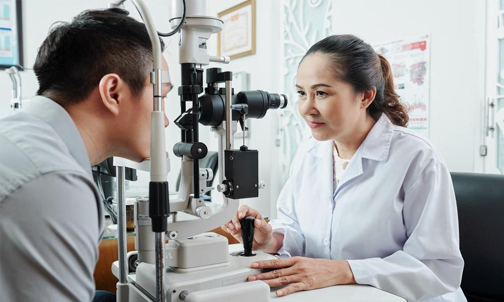 Reasons Why It Is Essential To Visit An Optometrist Regularly - CKF Health